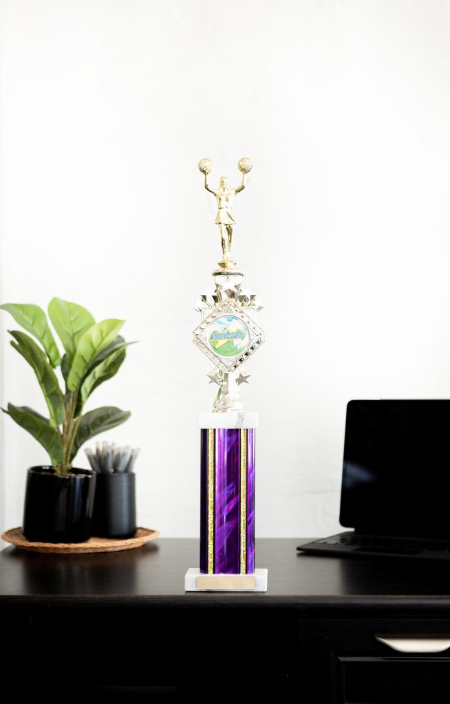 Diamond Series Wide Column Trophy - United Trophy