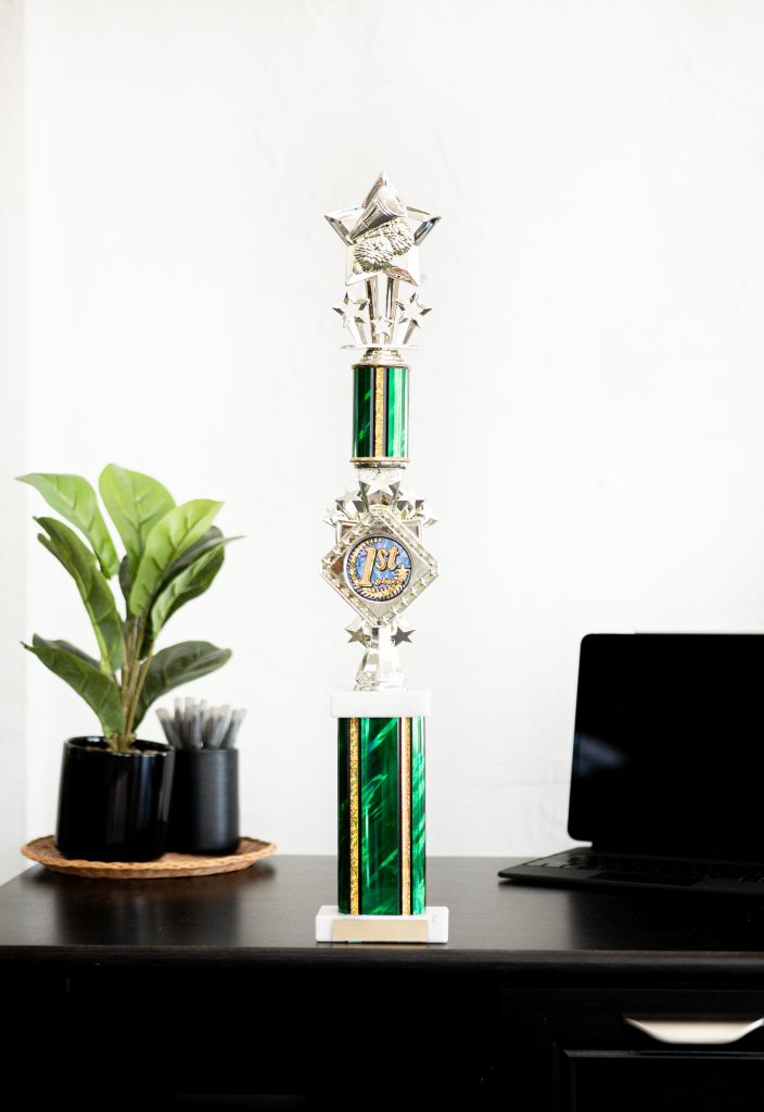 Diamond Series Round and Wide Column Trophy - United Trophy