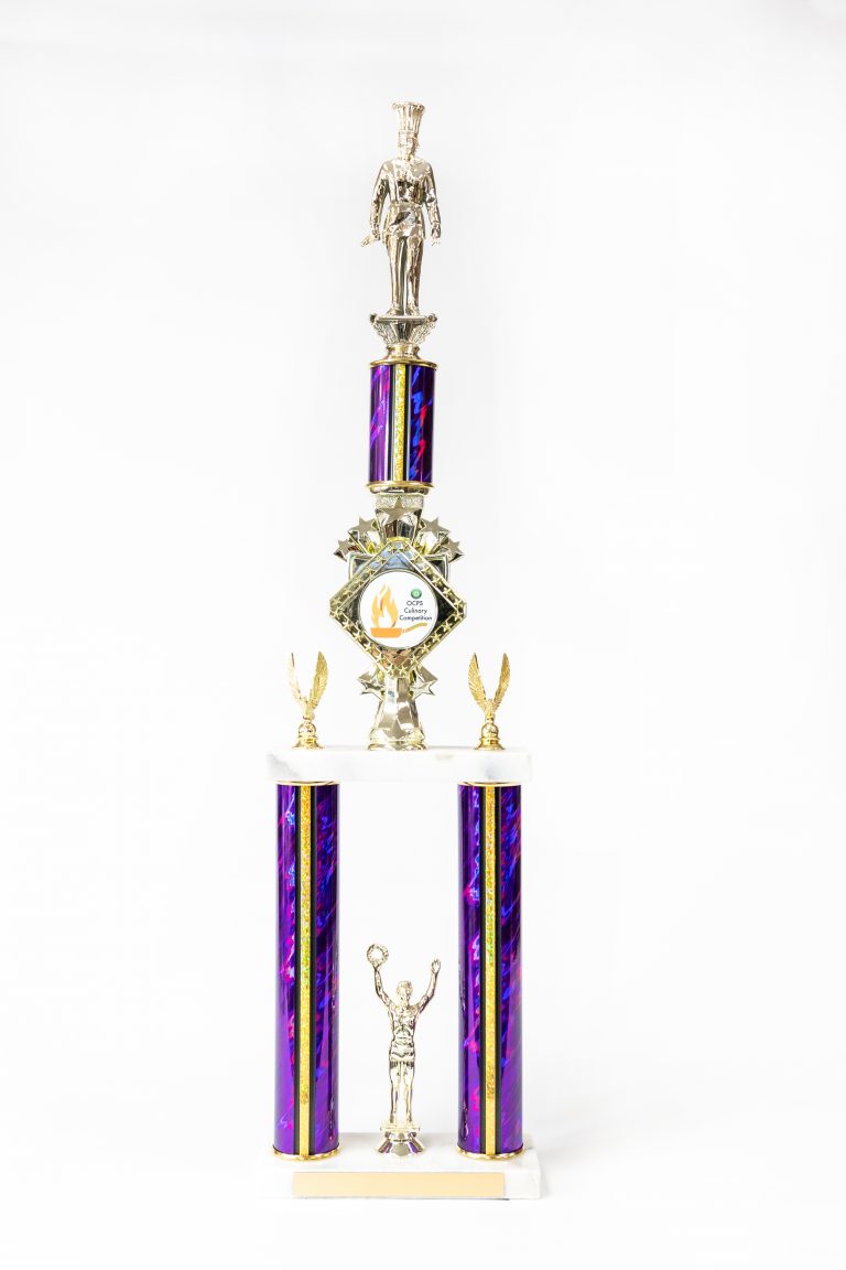 2 Post Diamond Series Riser Trophy - United Trophy