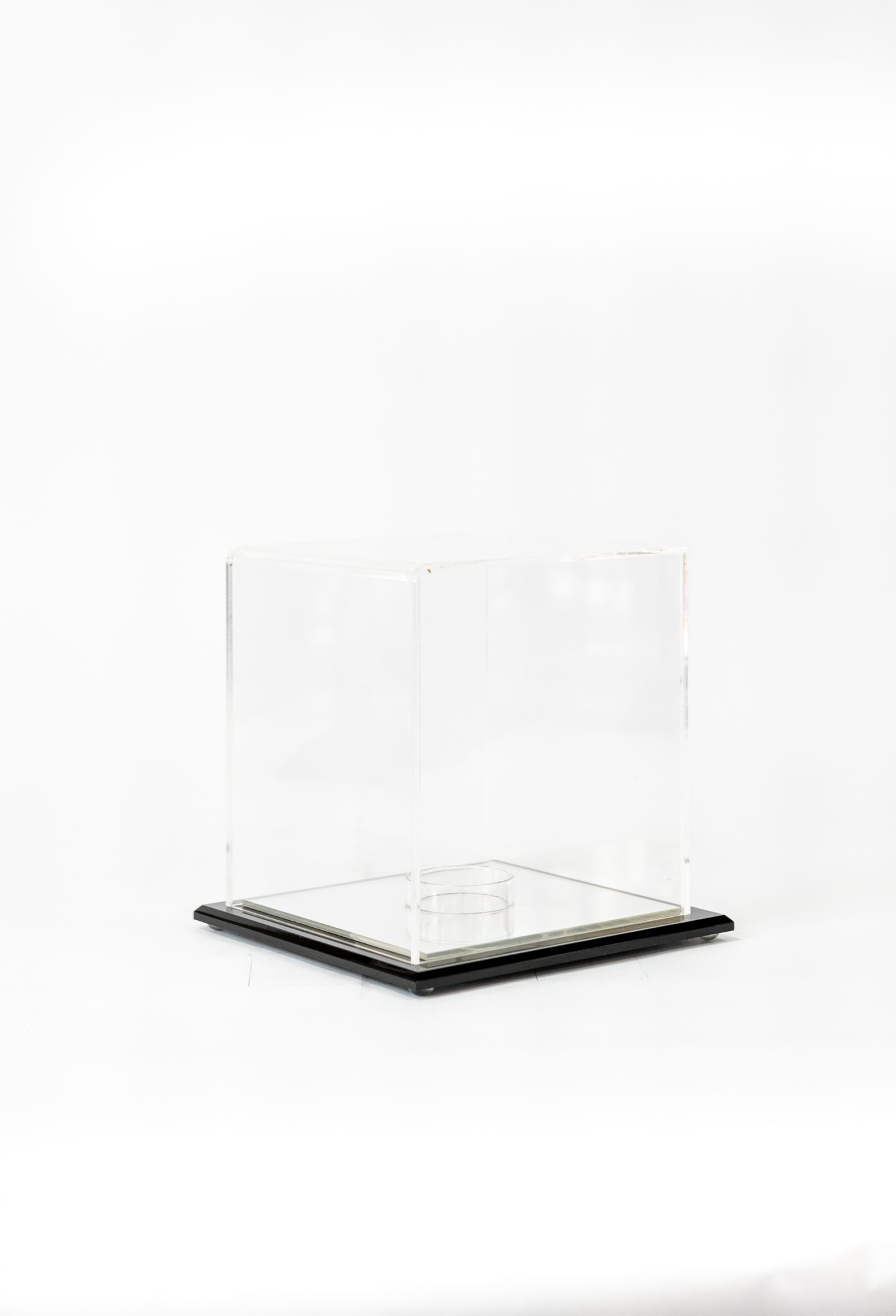 Deluxe Softball Display Case - United Trophy