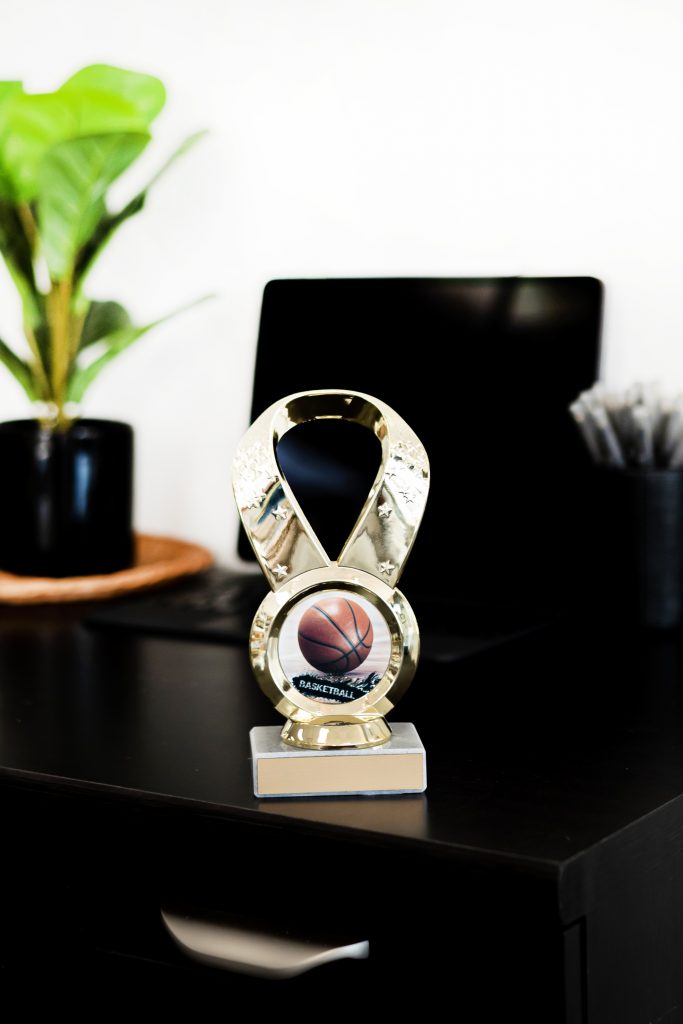 Ribbon Logo Trophy - United Trophy